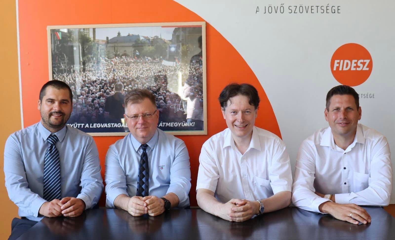 FIDESZ: "Dunaújvárosban és környékén megváltozott a közhangulat" - DunaOnline.hu - dunaújvárosi ...